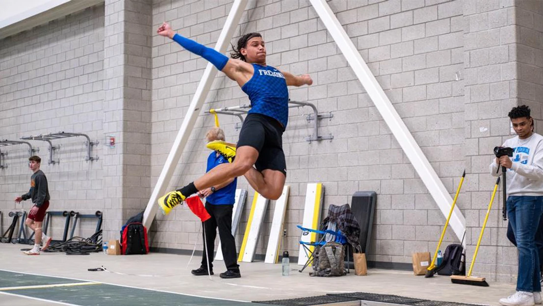 Cam Samples third place with Devils' top finish | Fredonia.edu