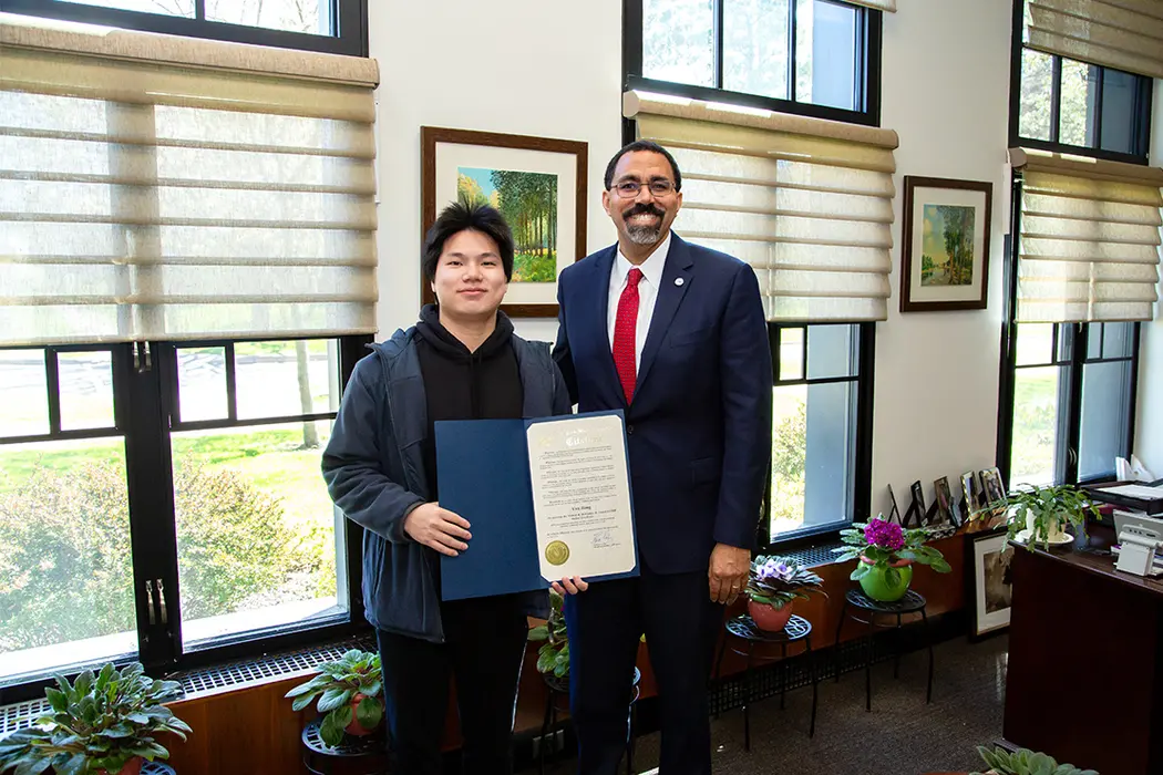 Yan Jiang named recipient of SUNY’s McConney award | Fredonia.edu